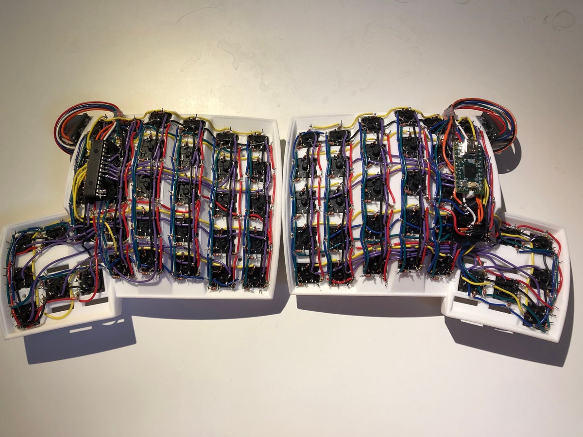 Keyboard innards | MLTSHP