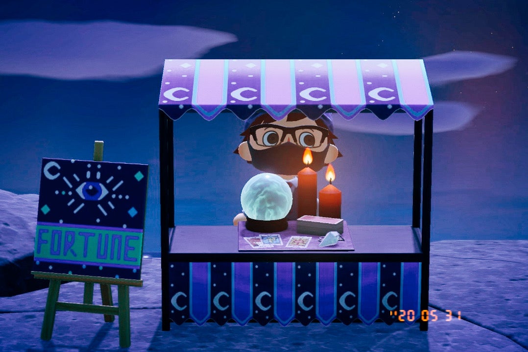 Who wants a tarot reading? | MLTSHP