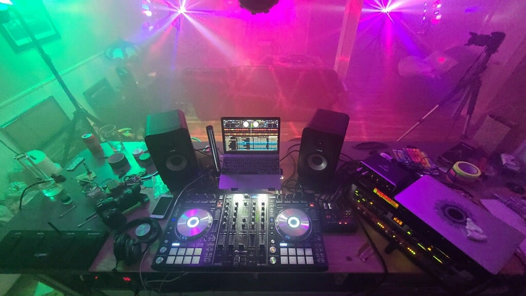 Command Center. | MLTSHP