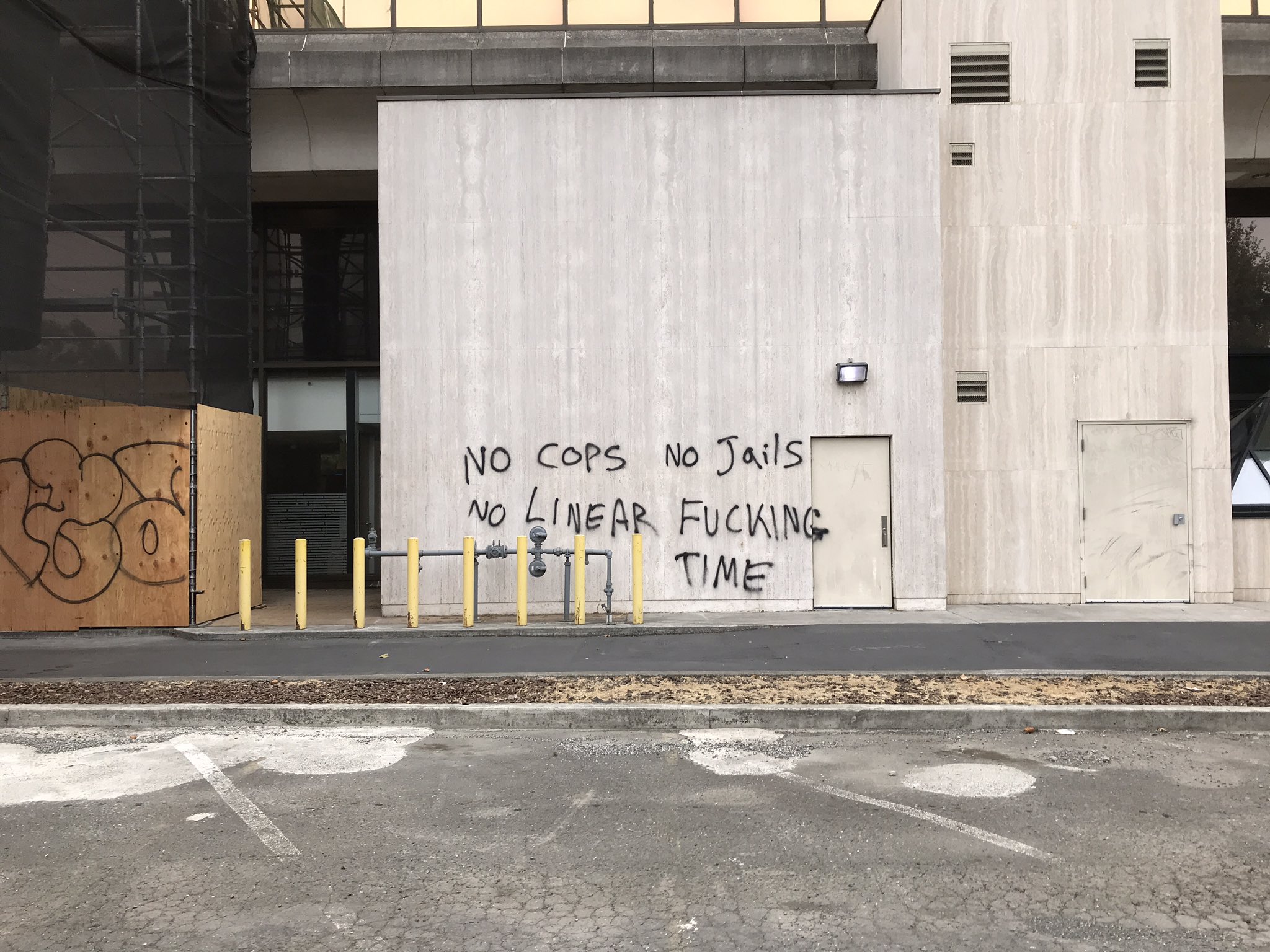 NO COPS, NO JAILS, NO LINEAR FUCKING TIME | MLTSHP
