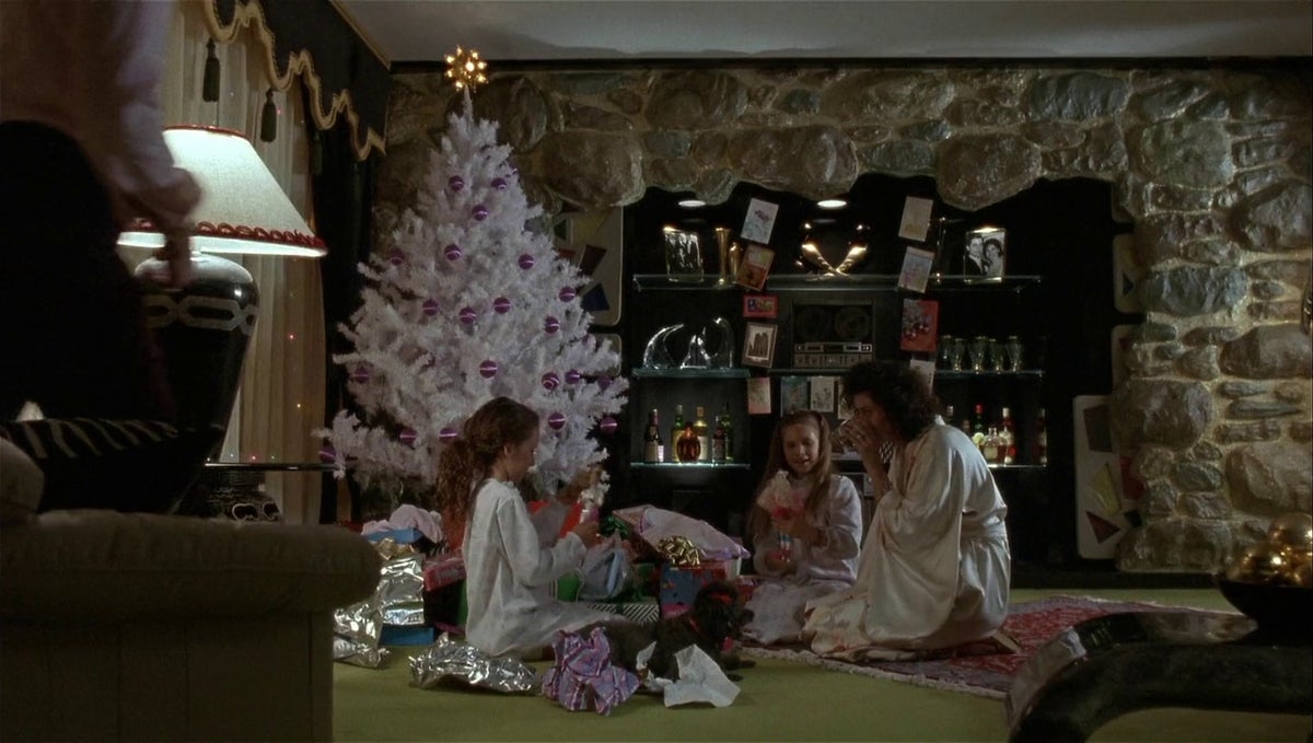 a henry hill christmas (goodfellas, 1990, dir. martin scorsese) | MLTSHP