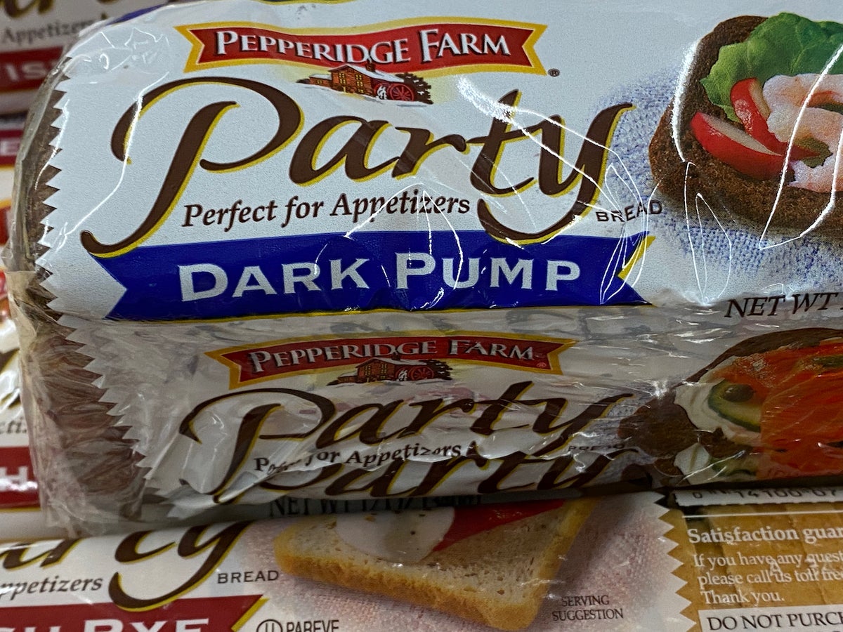 Pepperidge Farm Dark Pump | MLTSHP