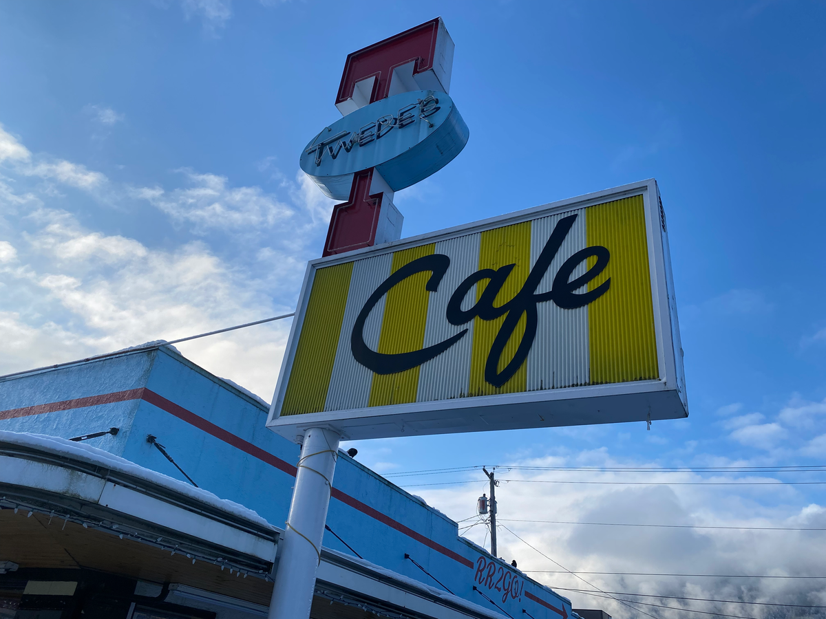 Happy Twin Peaks Day! | MLTSHP