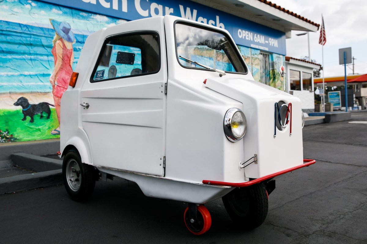 1975 Acoma Mini Comtesse | MLTSHP