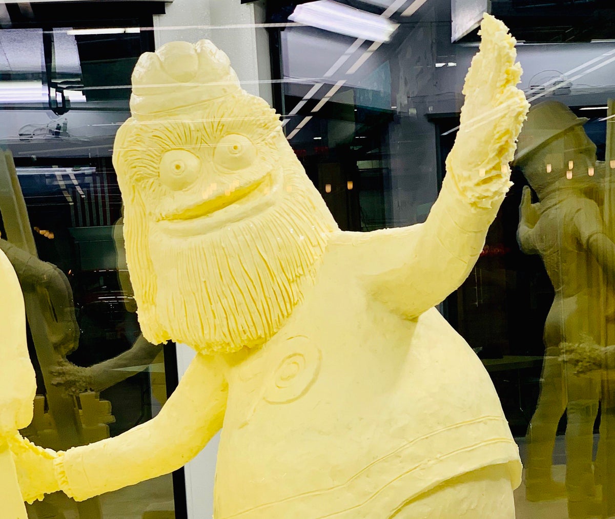 500 pounds of buttery finding out | MLTSHP