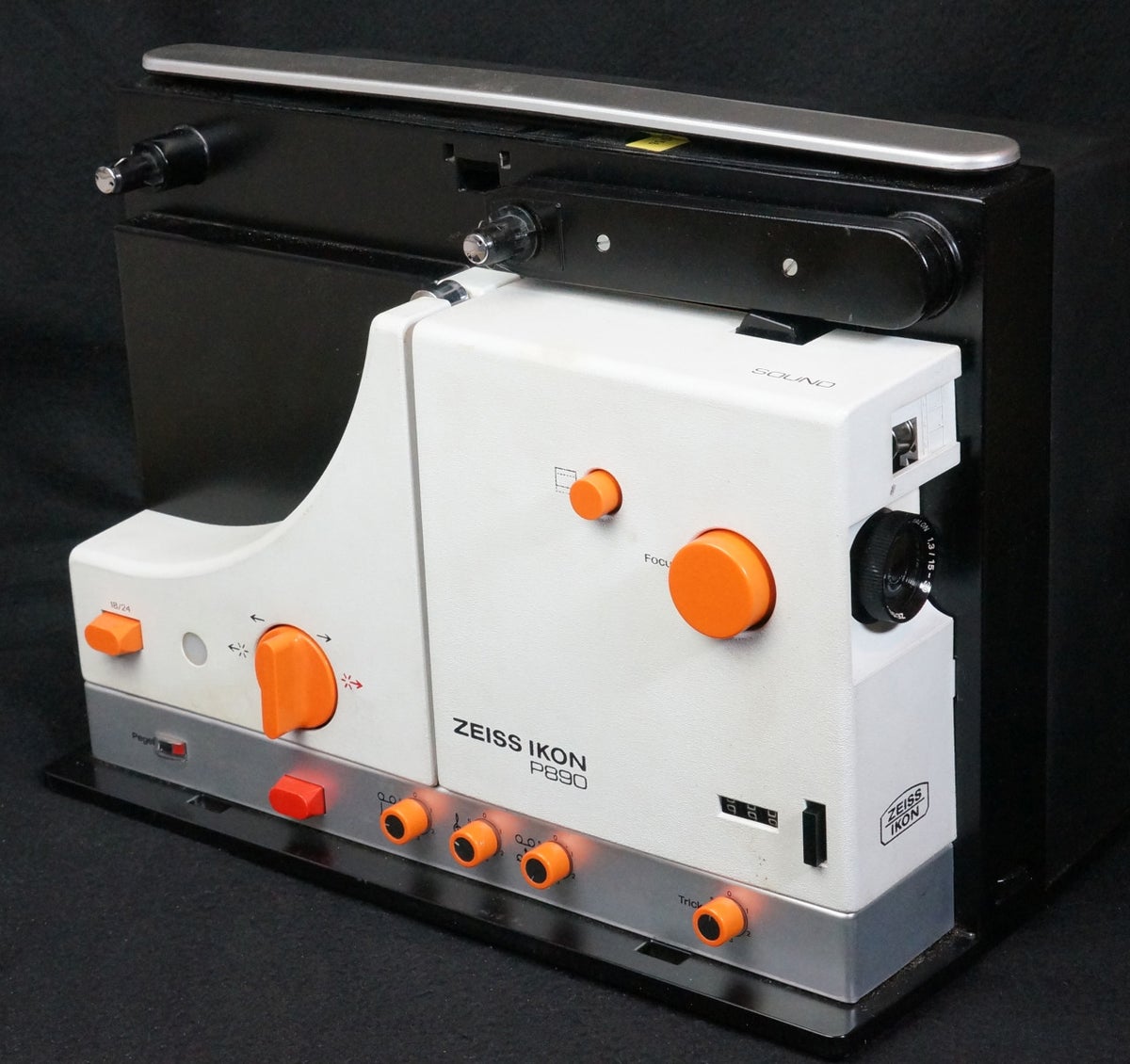 Zeiss Ikon projector | MLTSHP