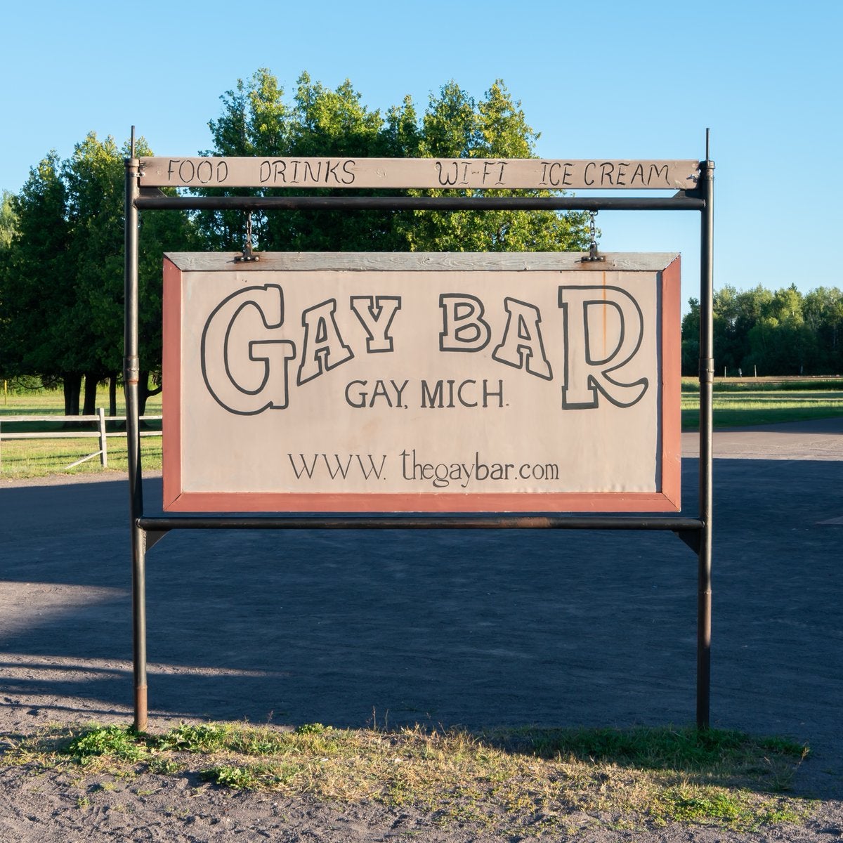 Let's start a war | MLTSHP