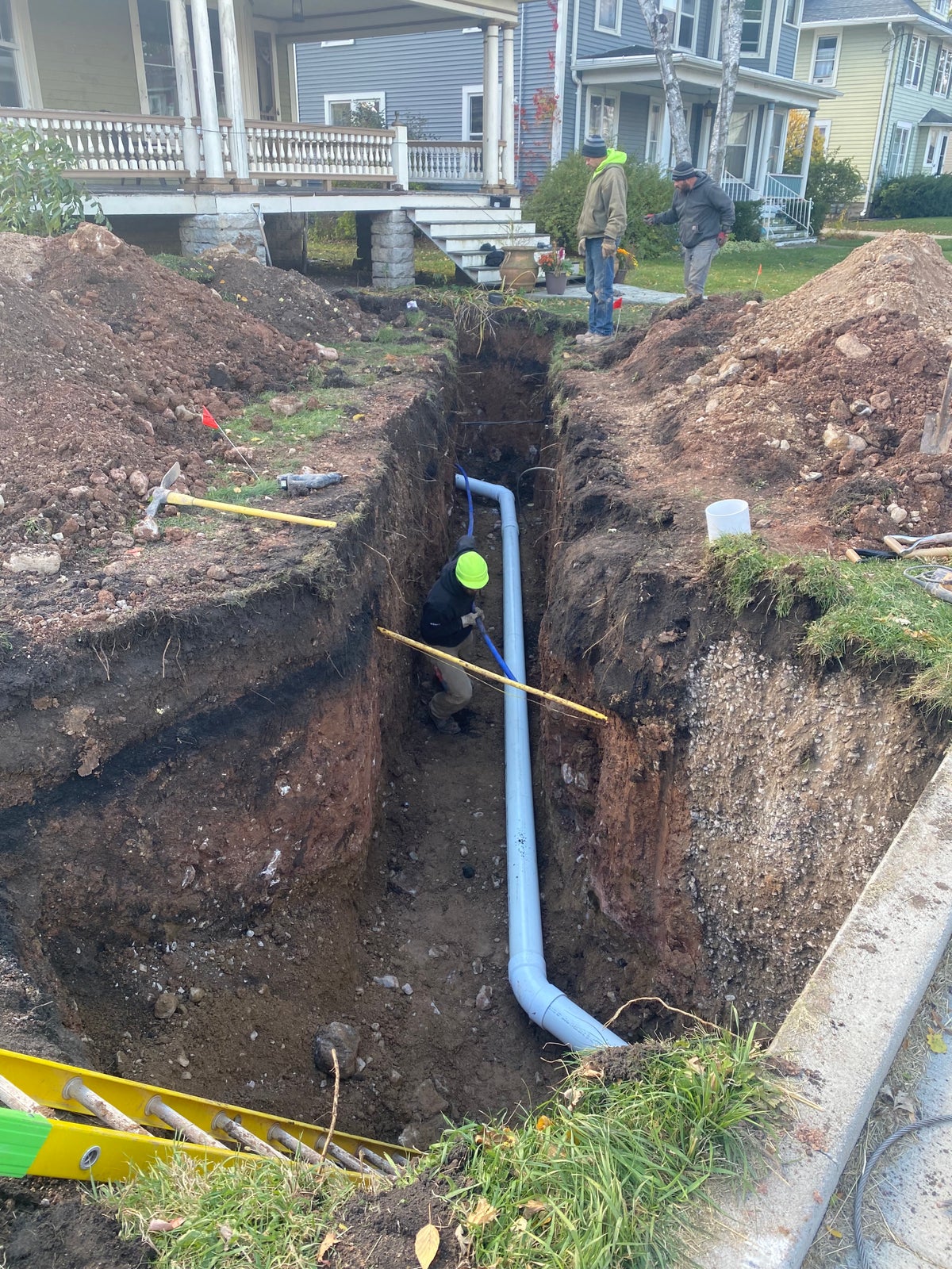 Shitter's Full | MLTSHP