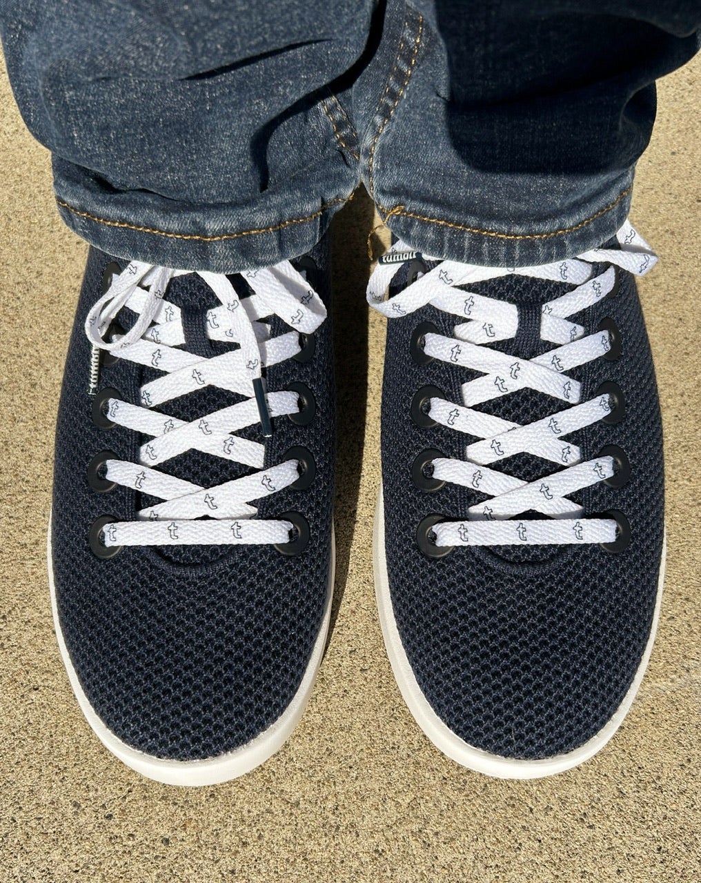 I like my shoelaces. | MLTSHP