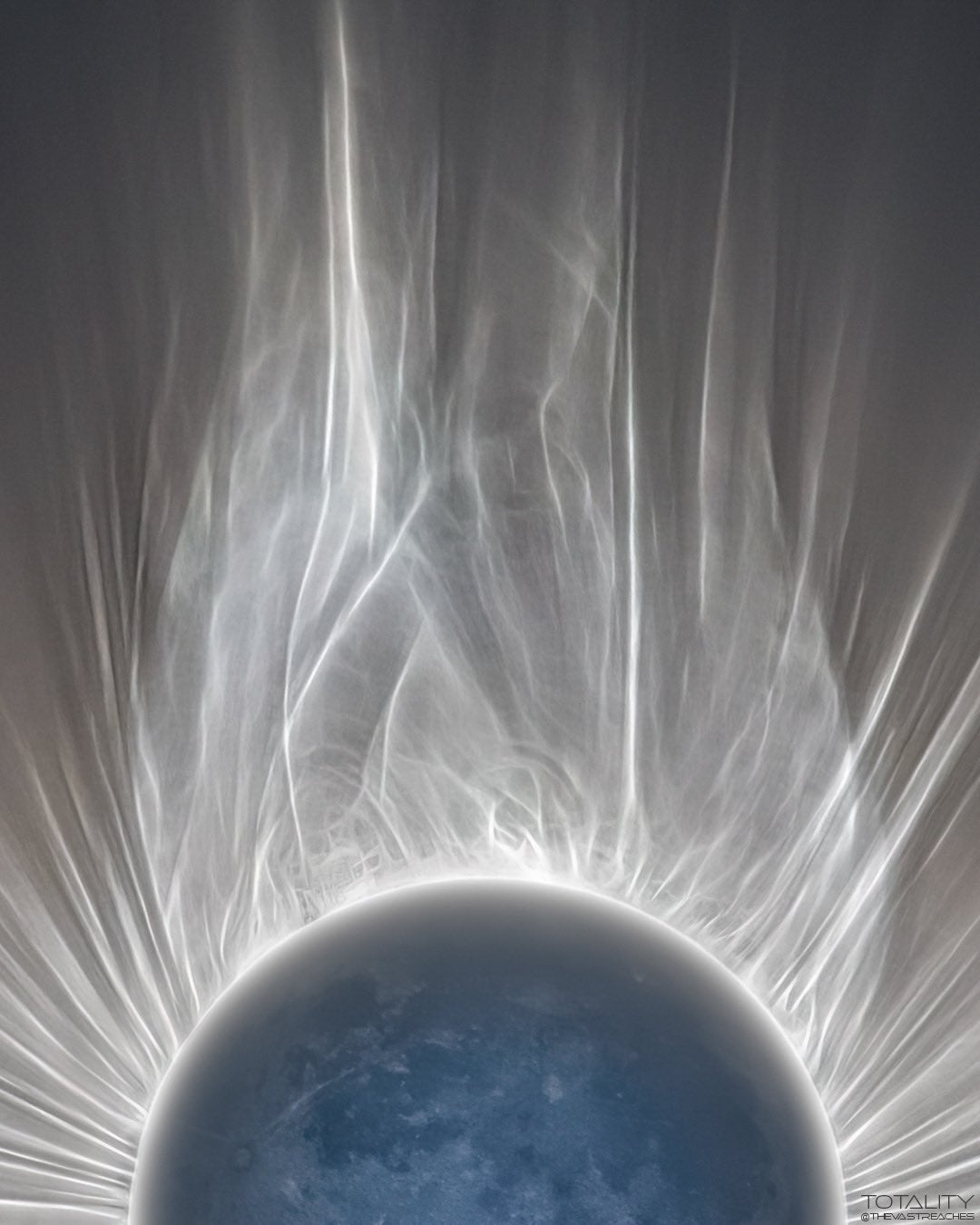 The sun's atmosphere, seen during a solar eclipse in 2017 | MLTSHP