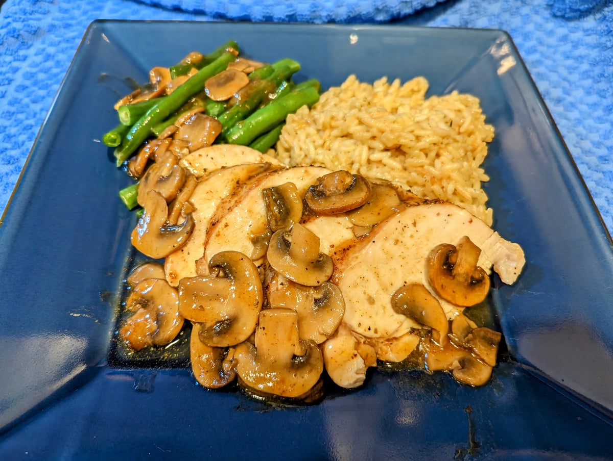 Chicken & mushroom sauce | MLTSHP