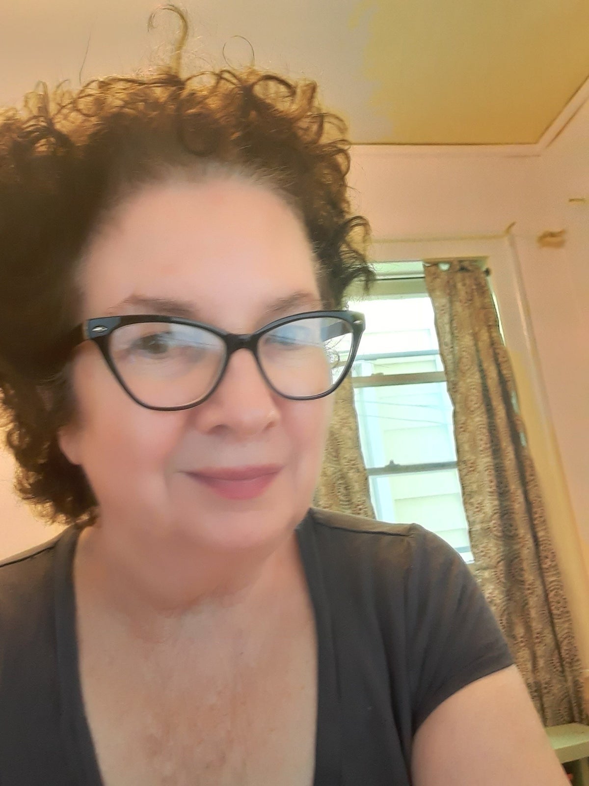 Liz, selfie | MLTSHP