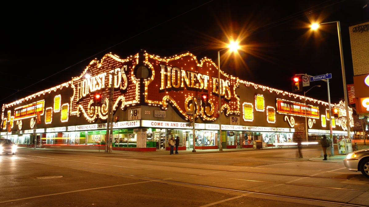 Honest Ed's, April 2007 | MLTSHP