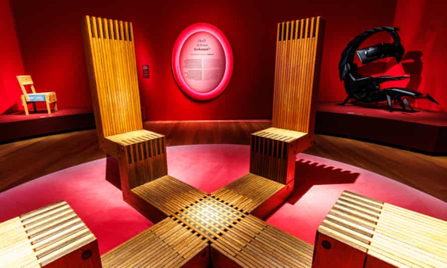 Make Yourself Comfortable | MLTSHP