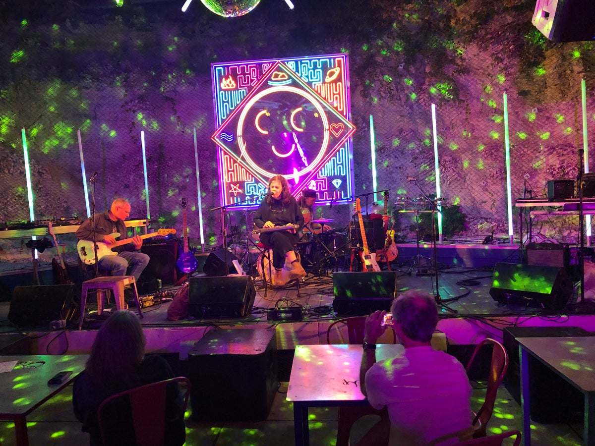 Edith Frost | MLTSHP