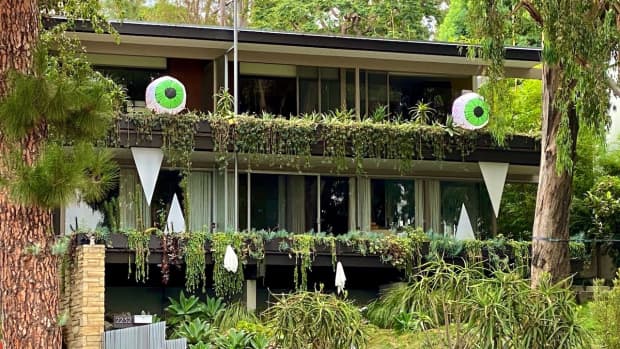 Midcentury Monstrosity | MLTSHP