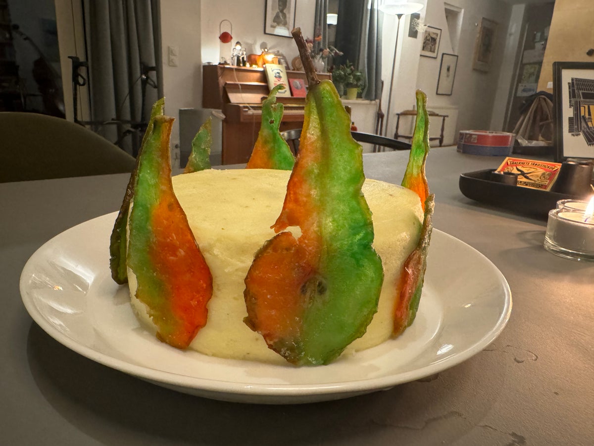 My wife made a cake to practice for christmas-dinner. She’s the best. | MLTSHP