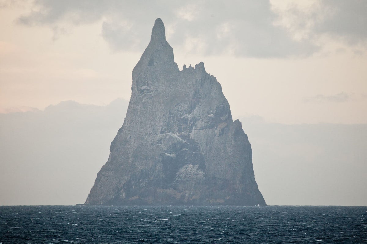 Ball's Pyramid | MLTSHP