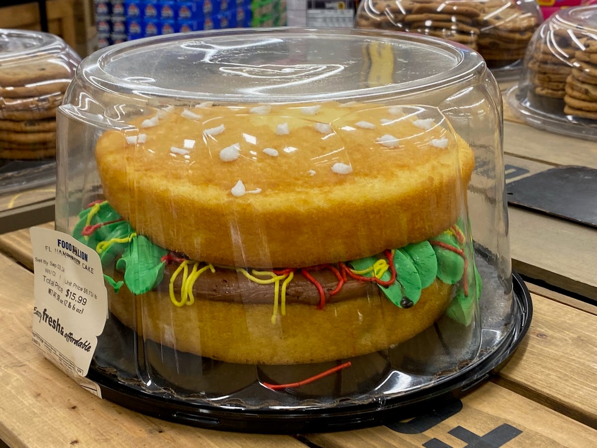 In America even cake is hamburger | MLTSHP