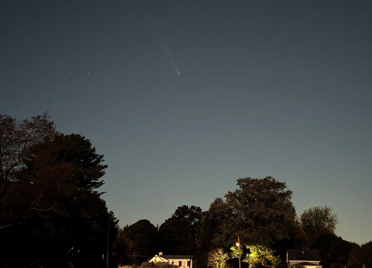 Comet over the burbs | MLTSHP