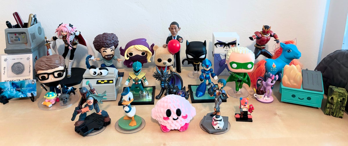 It felt like the right time to update the Desk Army. | MLTSHP
