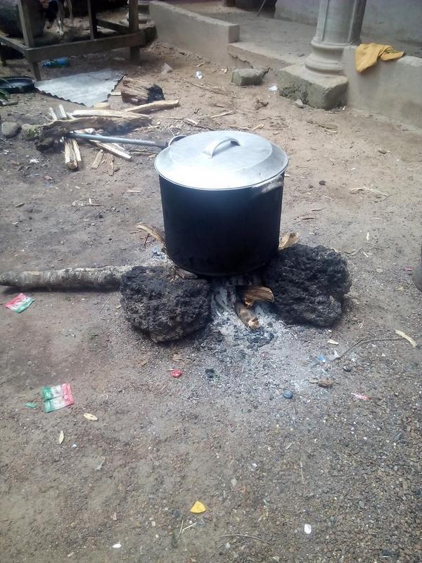 This is called a three stone fire | MLTSHP