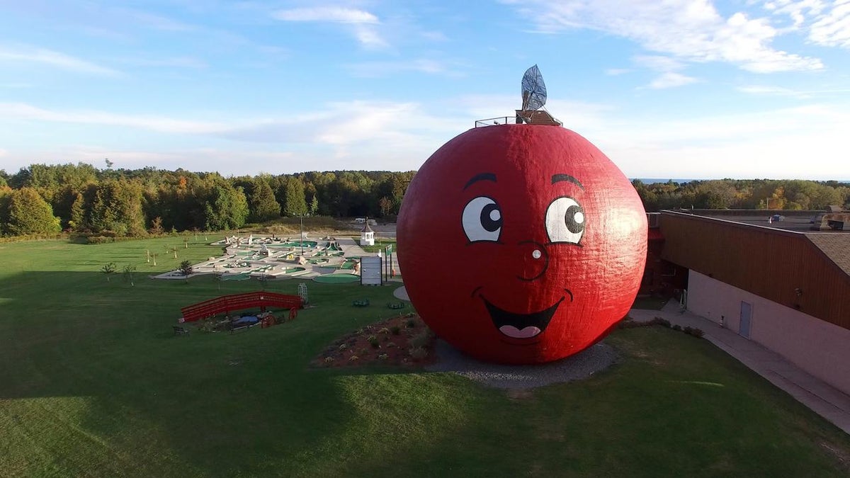 Canadian Big Unit | MLTSHP